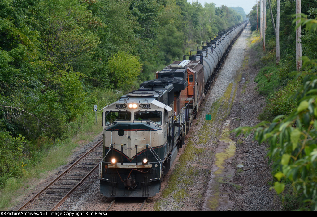 BNSF 9607 CSX Train K040 Crude Oil Loads